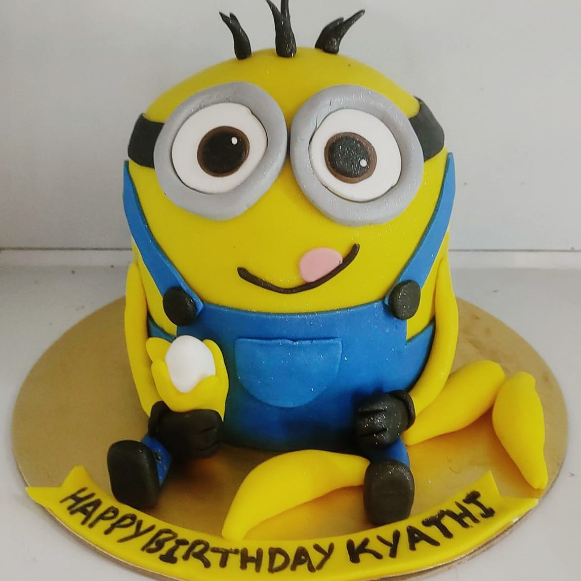 Minion Theme Cakes Customized Cakes Shop In Hyderabad Cakesmash In